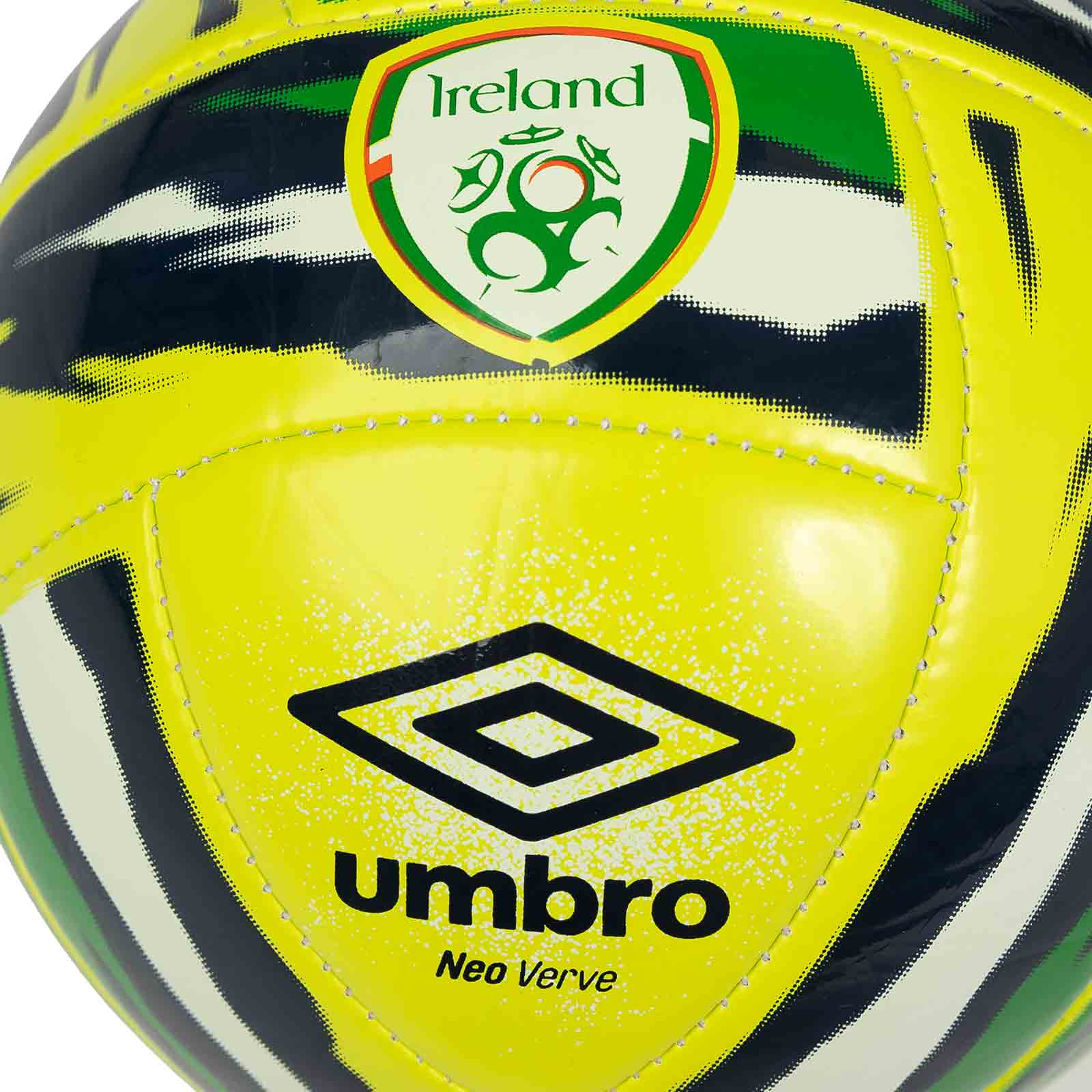 Umbro FAI 21 Mini Ball White – Umbro.ie